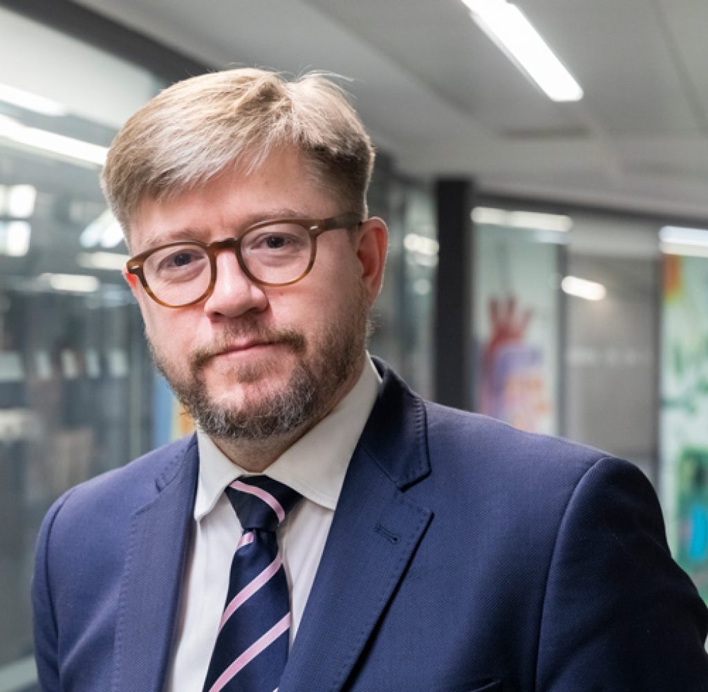 The programme placing social workers in schools