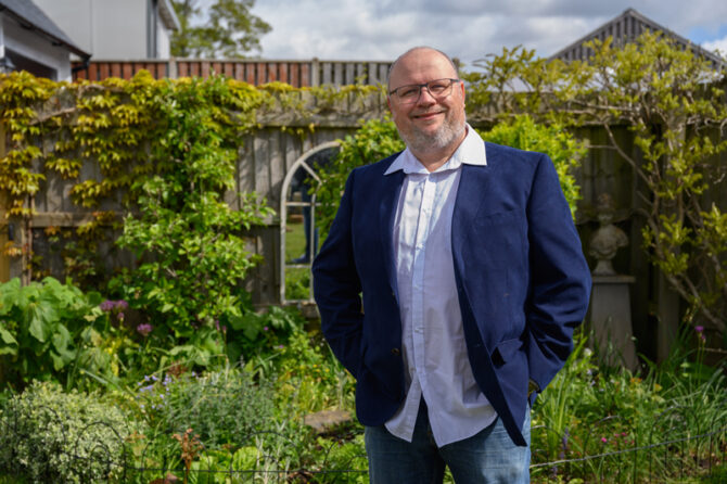 Head turned sci fi novelist and teacher trainer Alex Prior