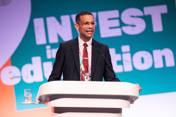 Teacher pay: STRB recommends rise 'close to 4%' - reports